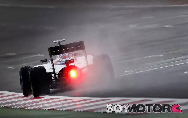 Valtteri Bottas នៅក្នុងភ្លៀងនៅ Silverstone - LaF1