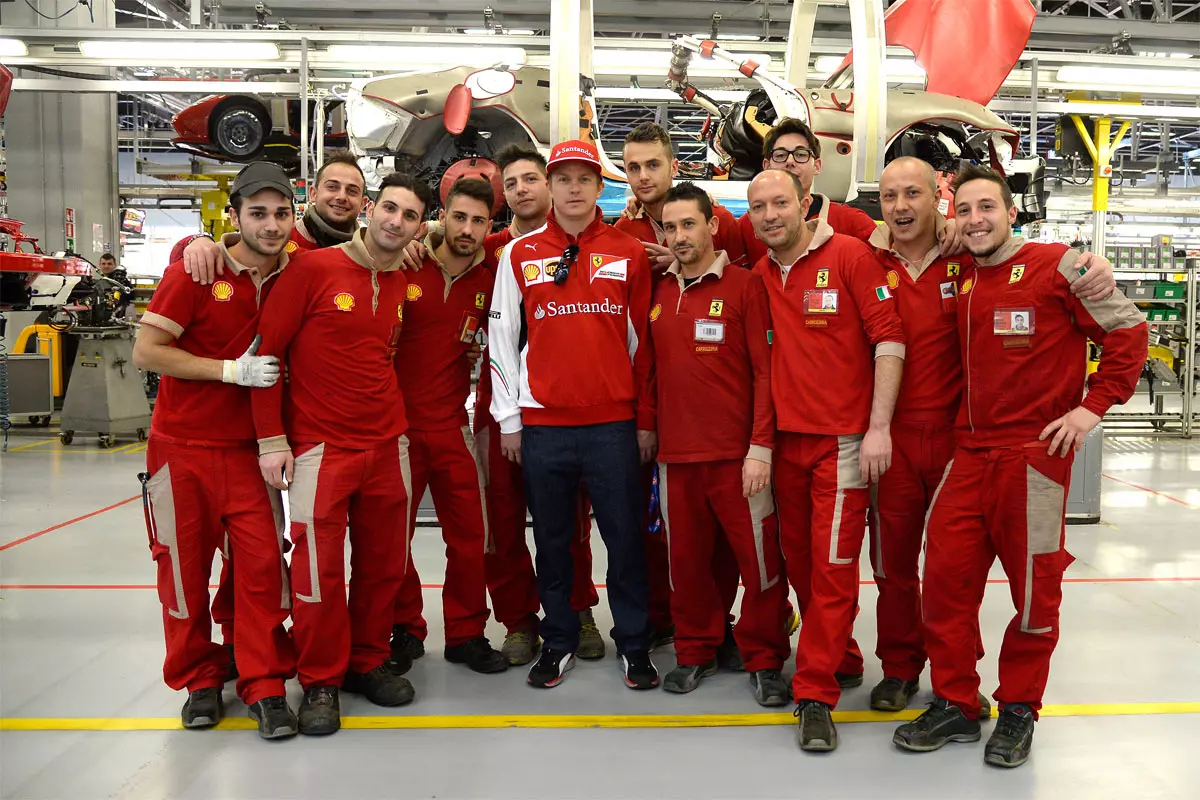 Räikkönen yn paratoi ar gyfer Bahrain o'r efelychydd Ferrari