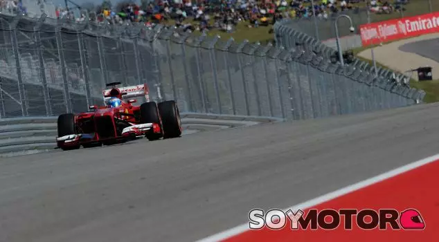 Fernando Alonso za sterami F138 - LaF1