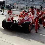 Fernando Alonso dans la voie des stands des États-Unis - LaF1