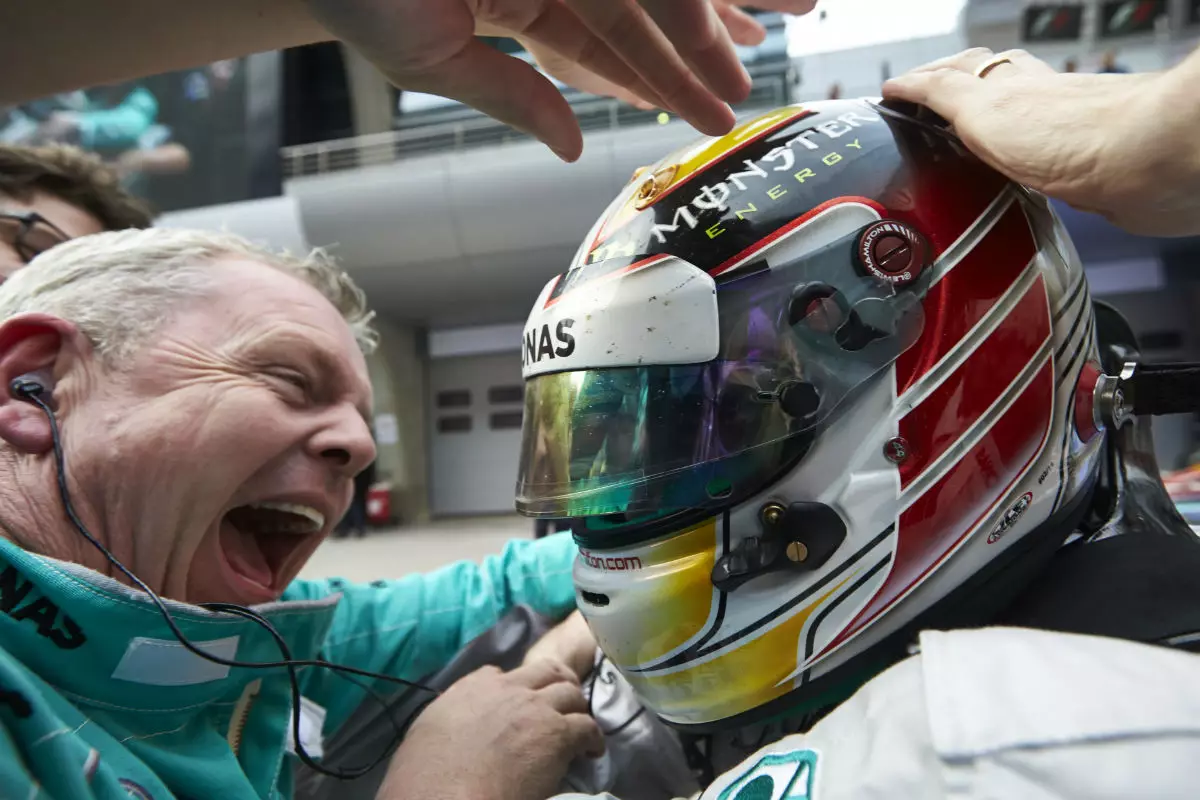 Mercedes ĉe la ĉina GP F1 2014: dimanĉo