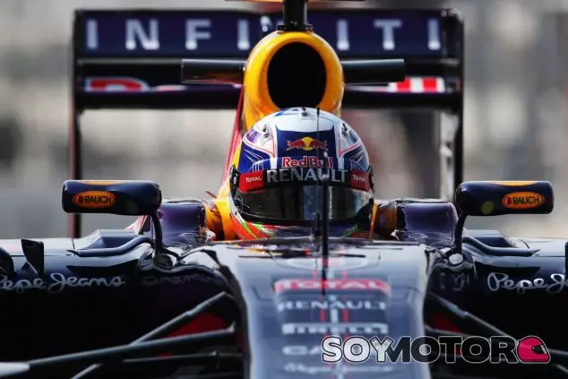 Daniel Ricciardo RB10 دىكى ئىككىنچى بەھرەين سىنىقى - LaF1