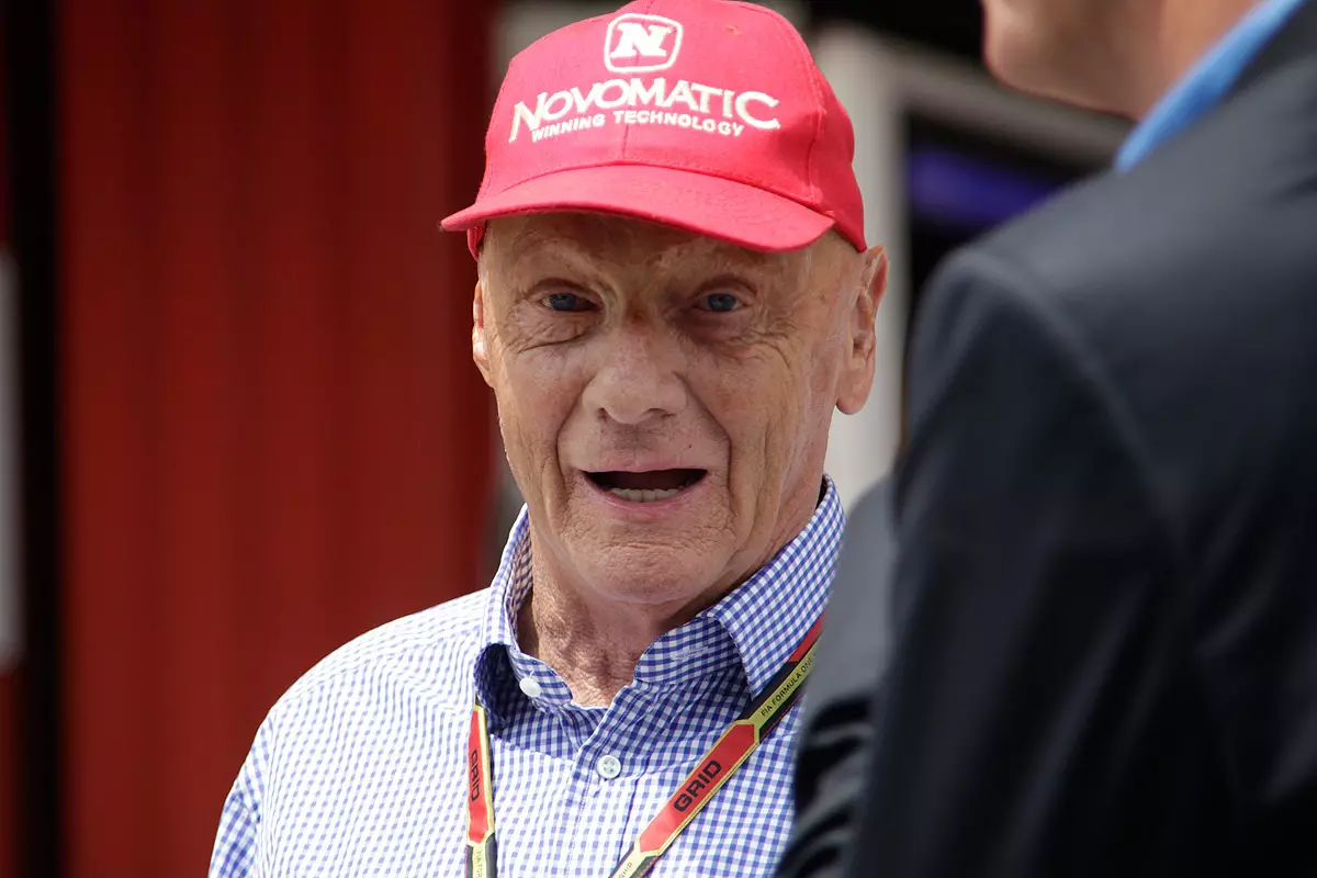 Red Bull Ring i ailenwi corneli 'Niki Lauda' a 'Gerhard Berger'