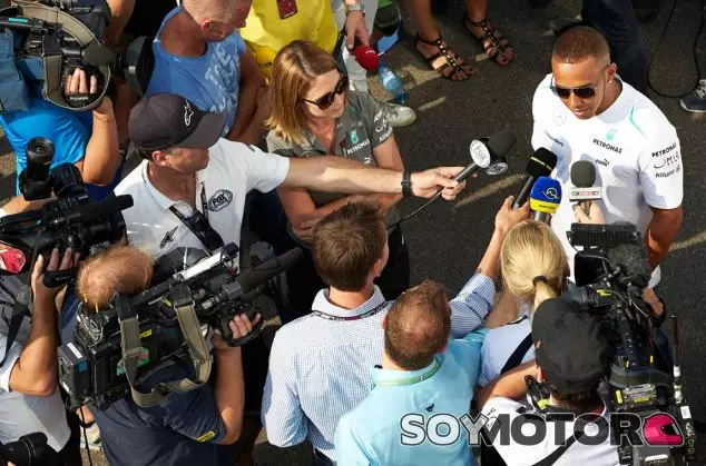 Lewis Hamilton, Monza'da medyaya hitap ediyor