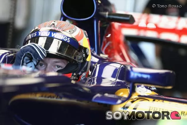 Daniil Kvyat pada ujian pemandu muda Silverstone - LaF1