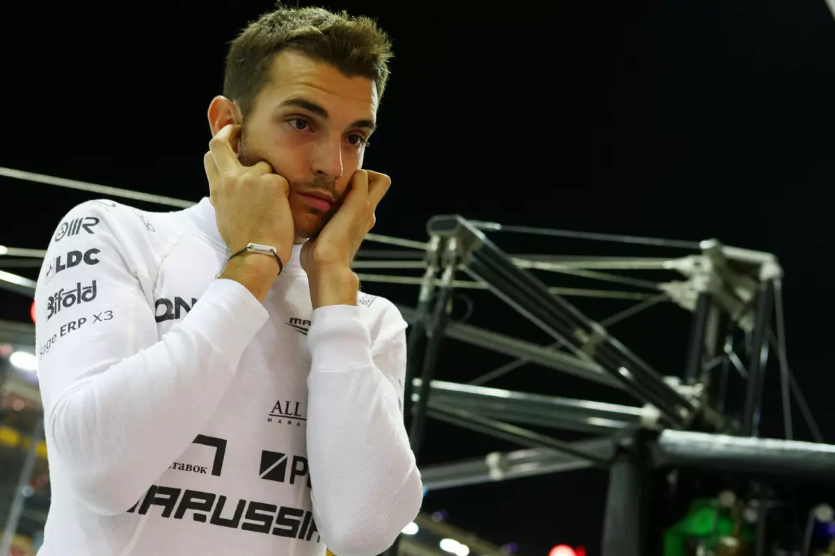 Jules Bianchi मारुसिया संग 2014 को लागि नवीकरण