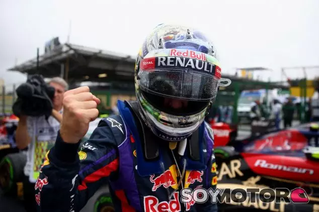 Sebastian Vettel på Parc Fermé i Brasil - LaF1