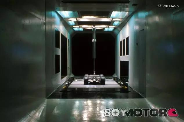 La Williams ventotunelo en arkivfoto (2001) - LaF1