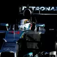 Lewis Hamilton yn ei W05 yn ystod ymarfer rhydd yn Awstralia - LaF1