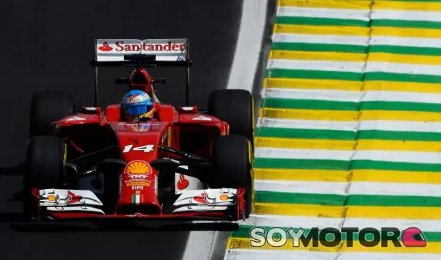 Fernando Alonso au Brésil - LaF1