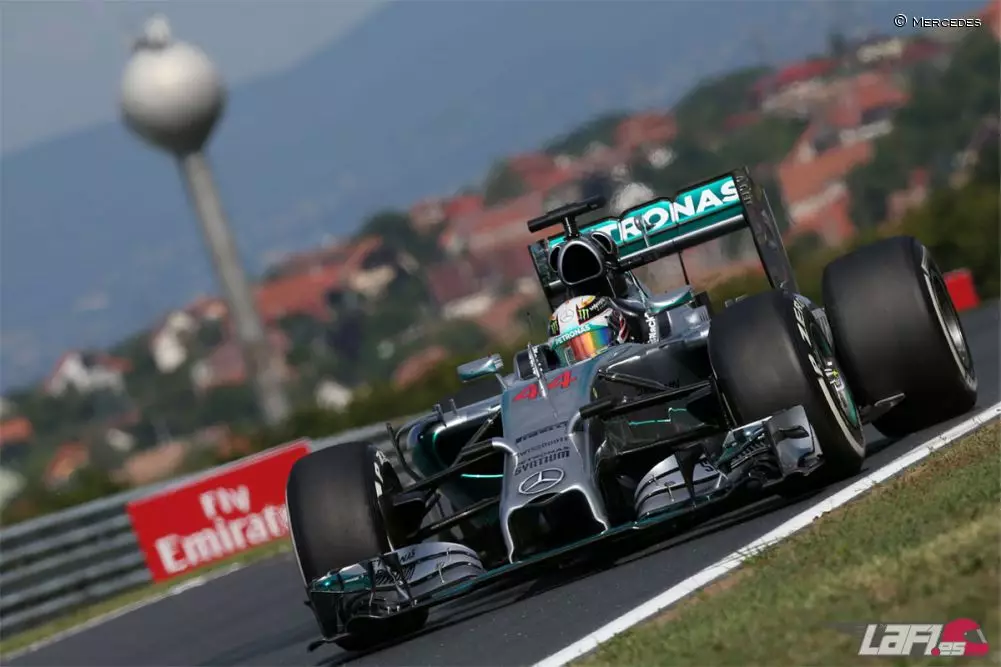 Rosberg Hamiltonyň Wengriýadaky boýun egmezligi barada Mersedes bilen gürleşmek isleýär