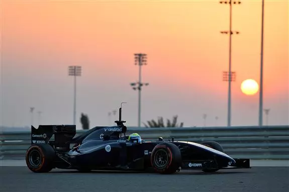 Williams potvrzuje problémy s palivovým systémem FW36