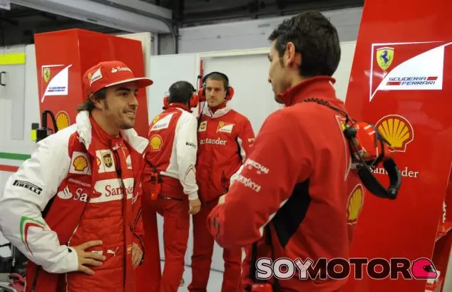 Fernando Alonso kolmantena testipäivänä Jerezissä - LaF1
