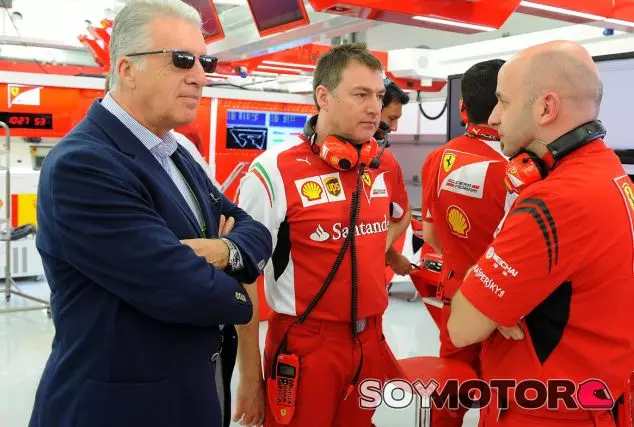 Piero Ferrari miaraka amin'i Simone Resta amin'ny andrana Bahrain - LaF1